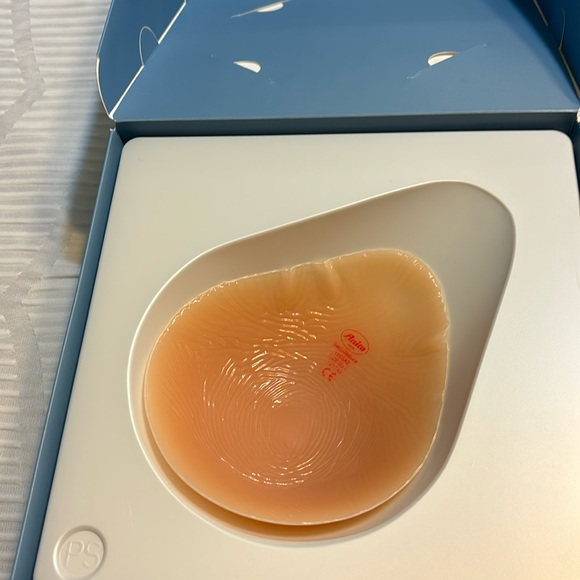 Anita | Other | Bra Insert Used A Few Times After A Lumpectomy Like New ...